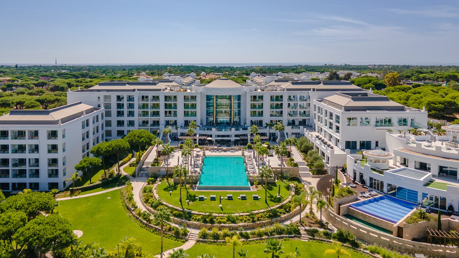 Conrad Algarve – Sporty, Sophisticated Luxury – Kensington and Chelsea ...